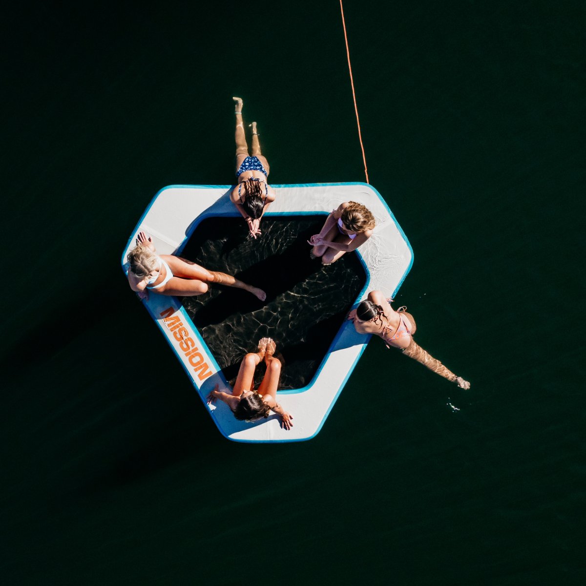 Mission REEF Inflatable Mat Lite | 53 Triangle 9' x 8' x 4" – BoardCo